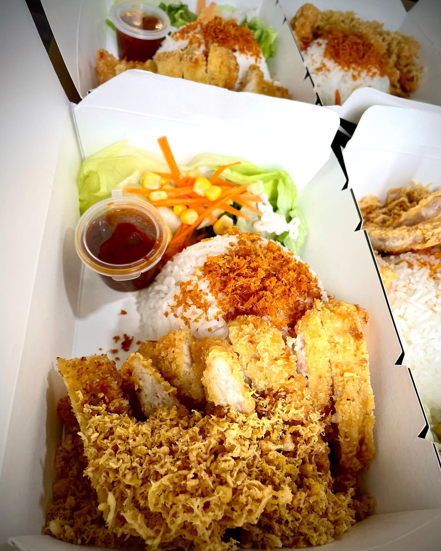 Rayyan’s Waroeng Upnormal (Amoy Street Food Centre) Deals & Promotion ...